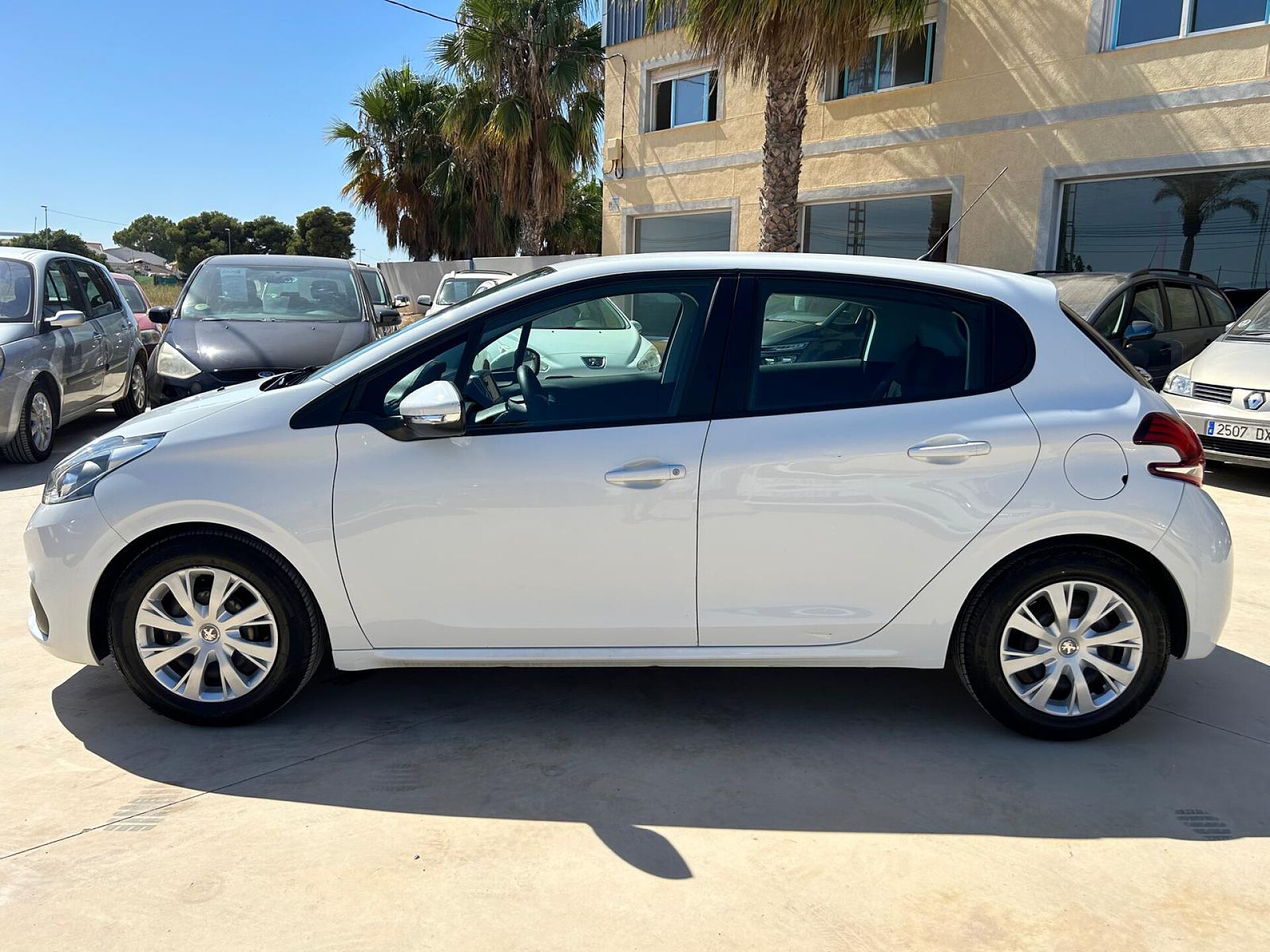 PEUGEOT 208 1.2 E-VTI ACTIVE SPANISH LHD IN SPAIN 84000 MILES SUPERB ...