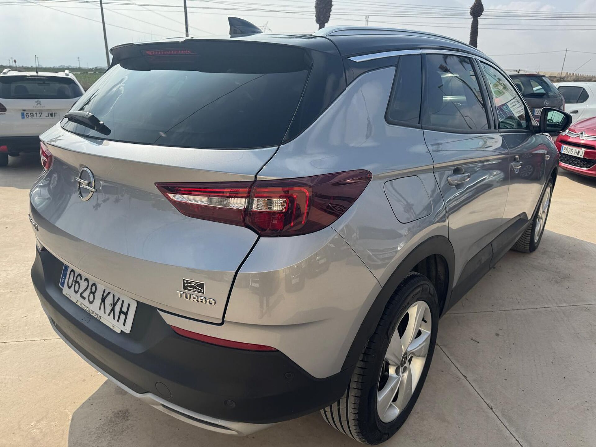 OPEL GRANDLAND X 1.2 E-THP AUTO SPANISH LHD IN SPAIN 67000 MILES FSH ...