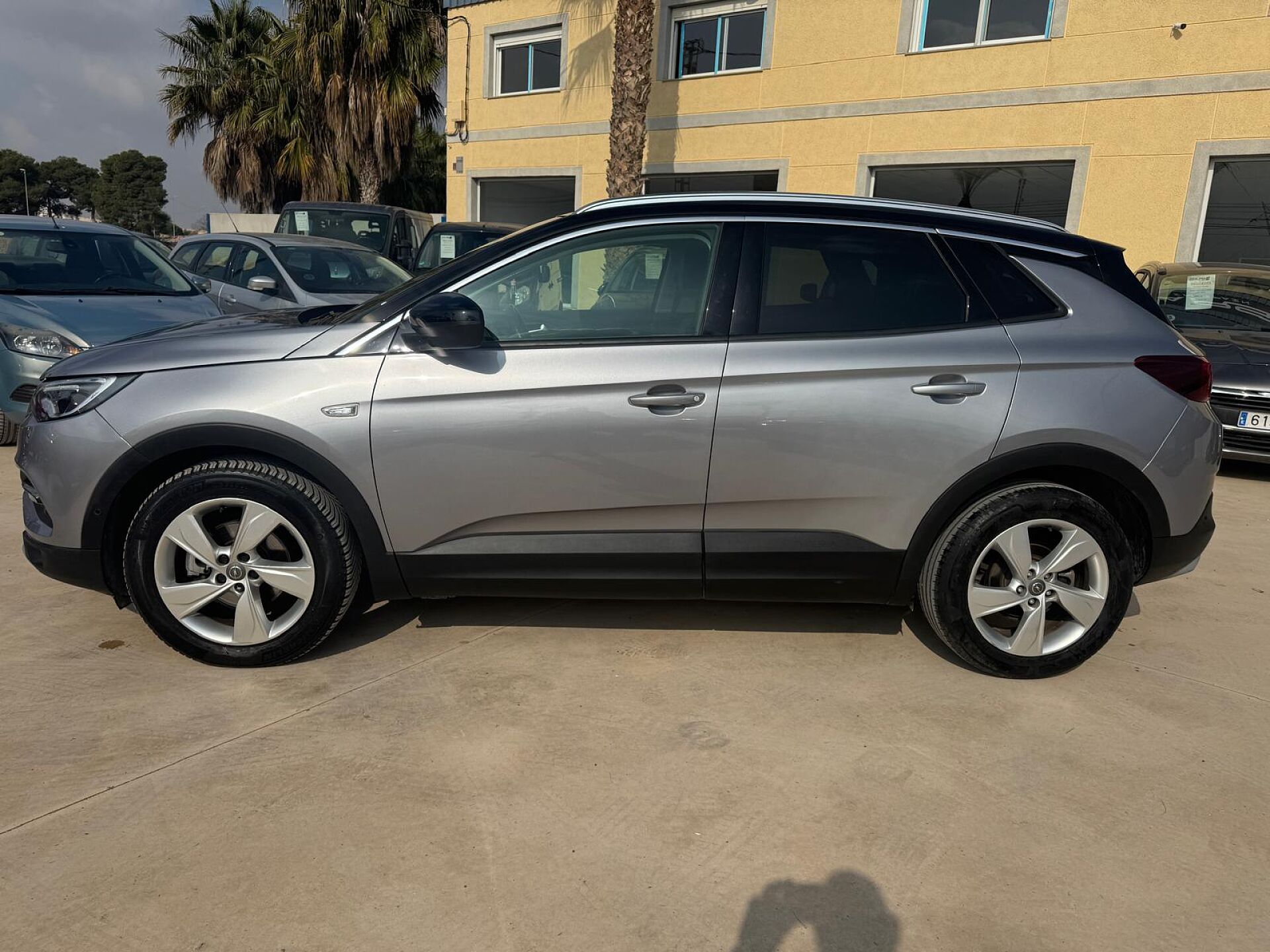 OPEL GRANDLAND X 1.2 E-THP AUTO SPANISH LHD IN SPAIN 67000 MILES FSH ...